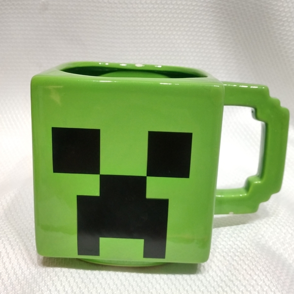 Zak's | Dining | Huge 45 Minecraft Creeper Face Mug Good Condition 2 ...